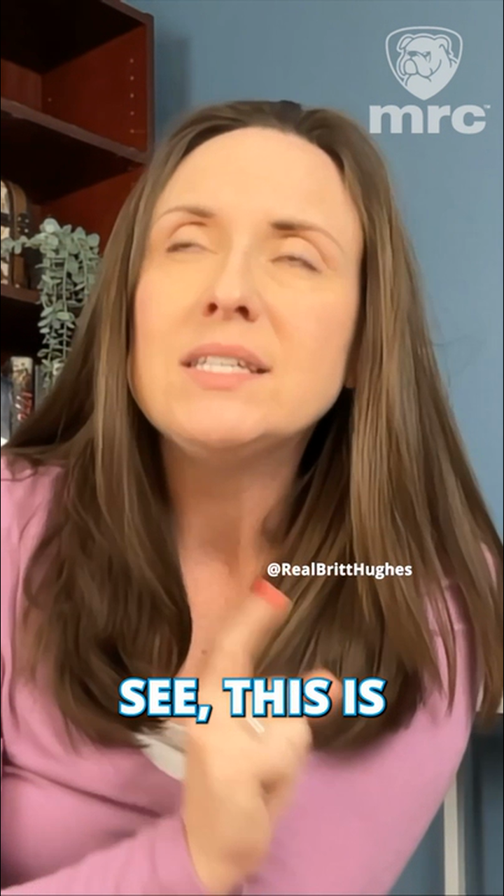 Anti-ICE Protestor Hit in the Eye with a Pepper Ball While Rushing Agents